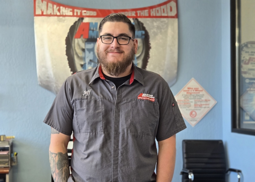 A Master Mechanic Superior Reno Auto Repair and Sparks Auto Repair For ...